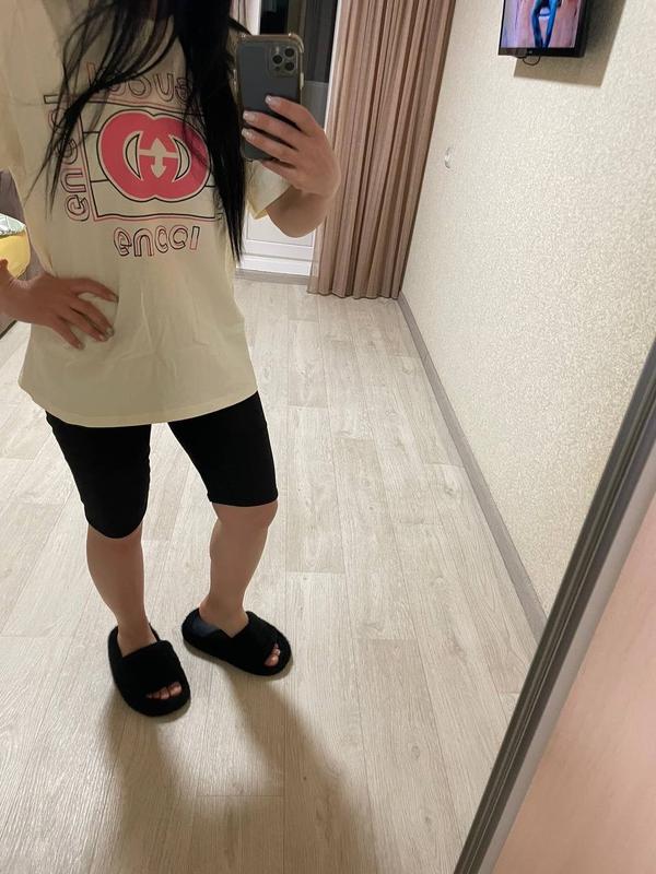 Футболка — ціна 950 грн у каталозі Футболки Купити жіночі речі за доступною ціною на Шафі