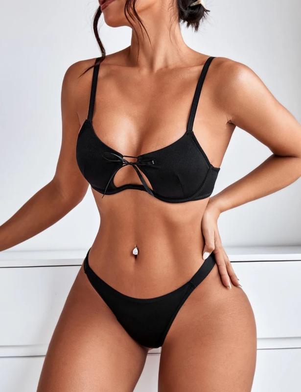 Комплект жіночої білизни ліф трусики стринги р м — ціна 380 грн у каталозі Комплекти Купити