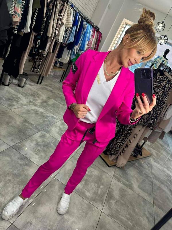 Стильный малиновый костюм — цена 1299 грн в каталоге Брючные костюмы Купить женские вещи по