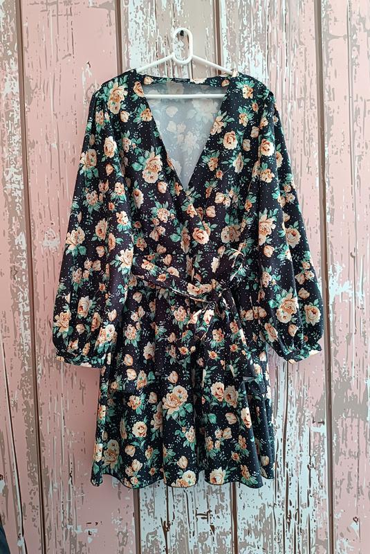 Плаття в квіти — ціна 390 грн у каталозі Сукні міді Купити жіночі речі за доступною ціною на