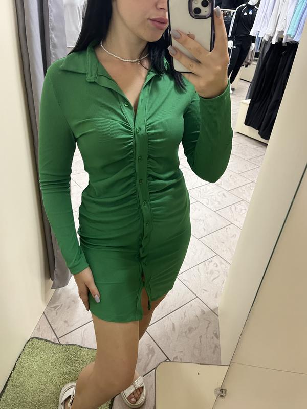 Сукня — ціна 200 грн у каталозі Короткі сукні Купити жіночі речі за доступною ціною на Шафі