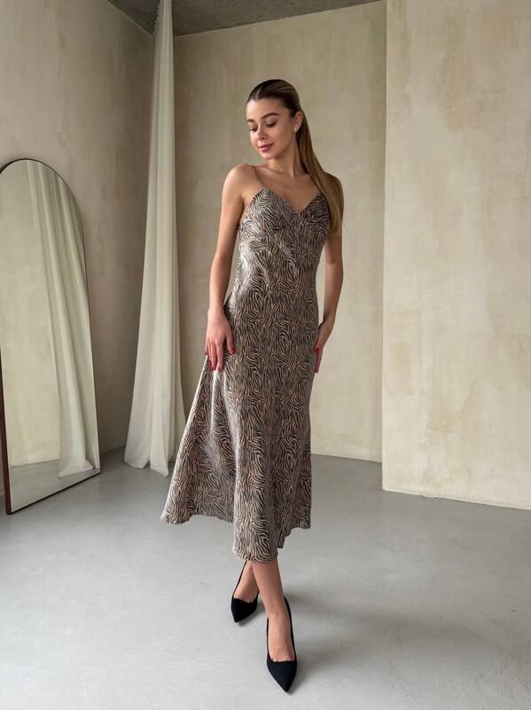 Шовкова сукня — ціна 790 грн у каталозі Довгі сукні Купити жіночі речі за доступною ціною на