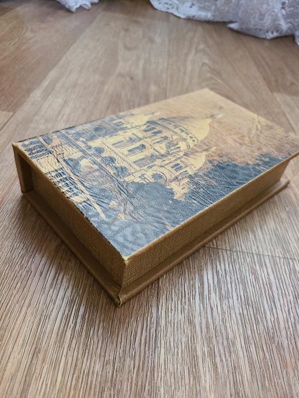 Книга скринька б в — ціна 100 грн у каталозі Скриньки Купити товари для дому та побуту за