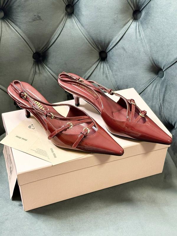 Слінгбеки Miu Miu — ціна 6100 грн у каталозі Босоніжки Купити жіночі речі за доступною ціною на