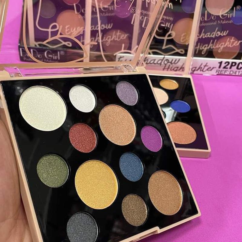 Палетка теней 12 Color Do Do Girl — цена 99 грн в каталоге Тени для век