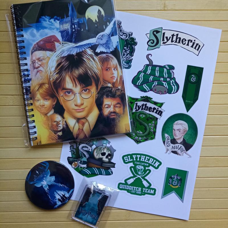 Комплект гаррі поттер 4 предмети — ціна 220 грн у каталозі Листівки і конверти Купити товари для