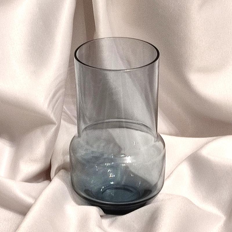 Міні ваза скляна Flora Serenite Grey — цена 179 грн в каталоге Вазы Купить товары для дома и