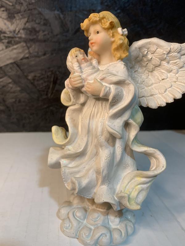 Ангел з немовлям — ціна 180 грн у каталозі Статуетки Купити товари для дому та побуту за