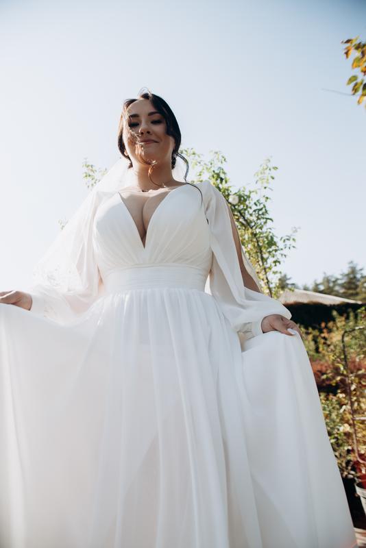 Весільна сукня — ціна 7000 грн у каталозі Весільні сукні Купити жіночі речі за доступною ціною