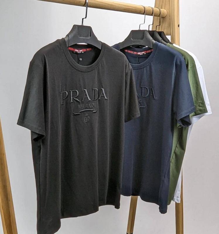 Брендові футболки Prada — ціна 1000 грн у каталозі Футболки Купити чоловічі речі за доступною