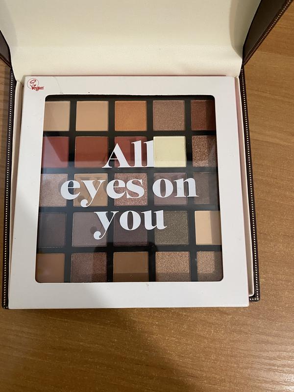 Тени палетка — цена 350 грн в каталоге Тени для век Купить товары для