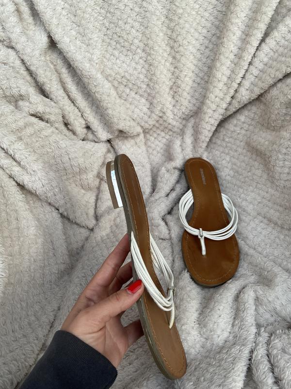 Шлепанці — ціна 250 грн у каталозі Шльопанці Купити жіночі речі за доступною ціною на Шафі