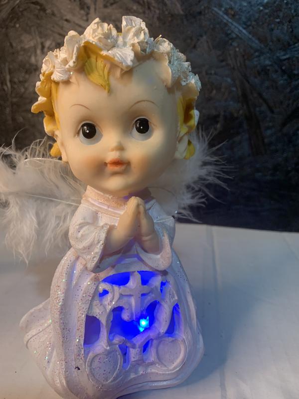 Ангел з підсвіткою — ціна 220 грн у каталозі Статуетки Купити товари для дому та побуту за