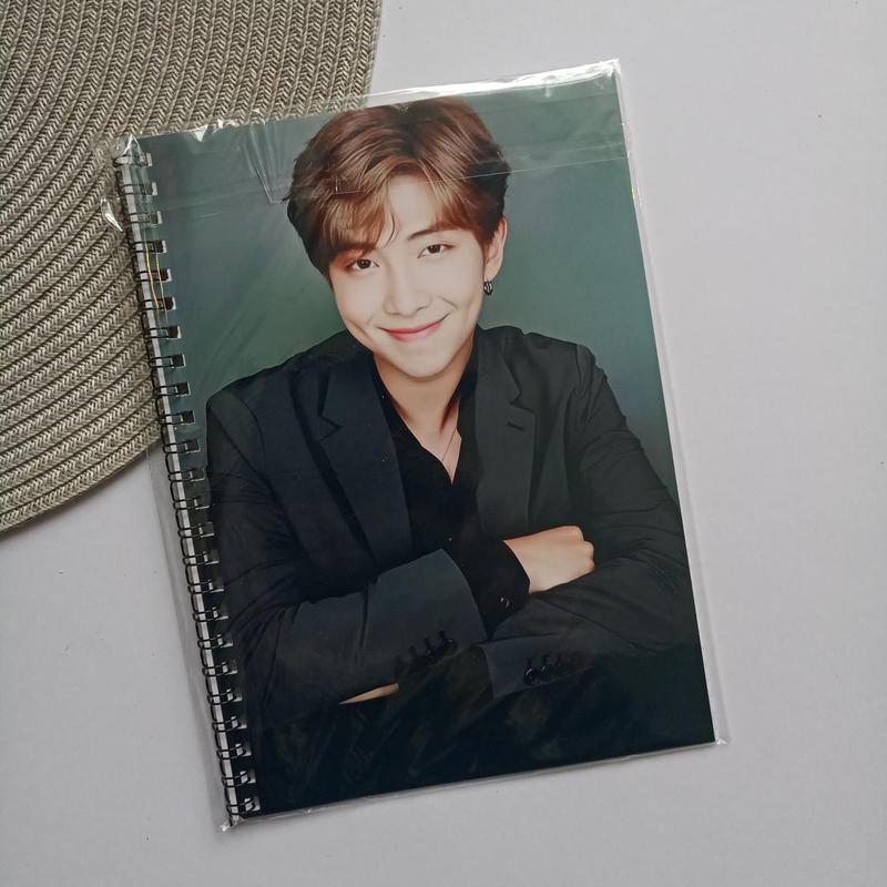 Зошит кім намджун рм бтс Kim Nam Joon Bts — ціна 70 грн у каталозі Сувеніри Купити товари для