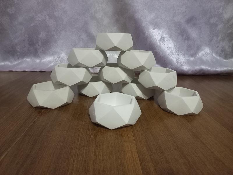 Кашпо з гіпсу — ціна 25 грн у каталозі Кашпо Купити товари для дому та побуту за доступною ціною