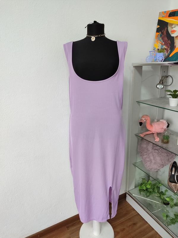 Стильна сукня міді по фігурі, з розспіркою рубчик батально — ціна 159 ...