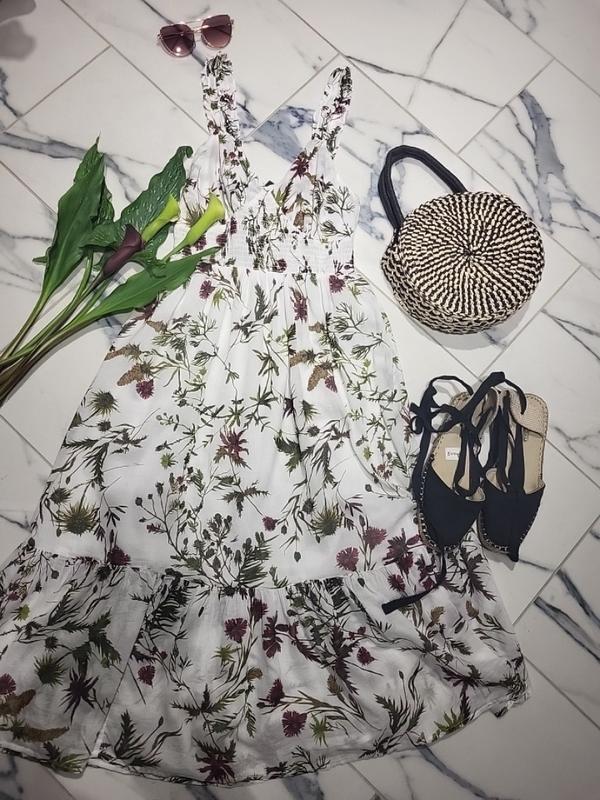 Розкішний літній сарафан — ціна 0 грн у каталозі Сарафани Купити жіночі речі за доступною ціною