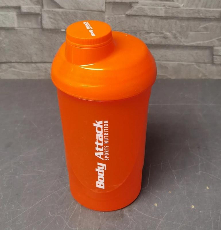 Шейкер для спортивного харчування body attack shaker 600 мл помаранчовий — ціна 60 грн у ...