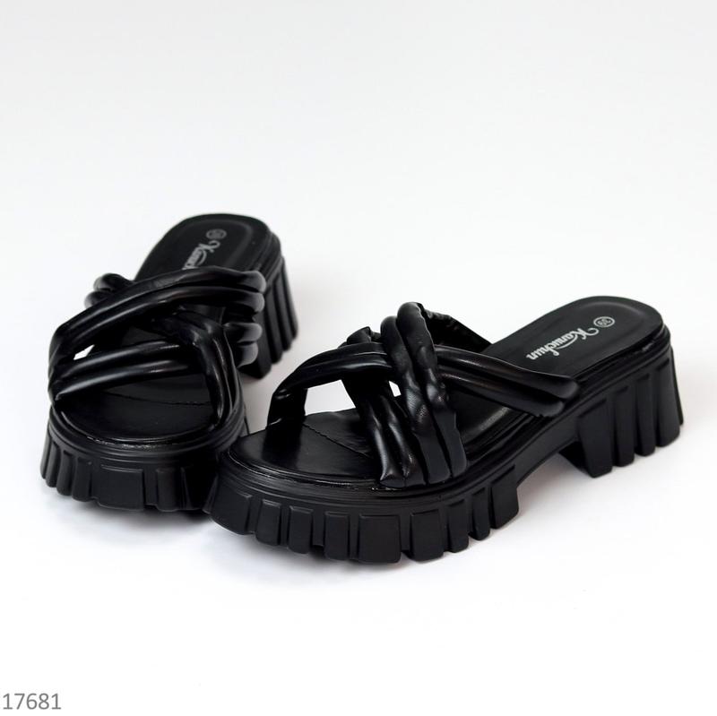 Шльопанці — ціна 895 грн у каталозі Шльопанці Купити жіночі речі за доступною ціною на Шафі