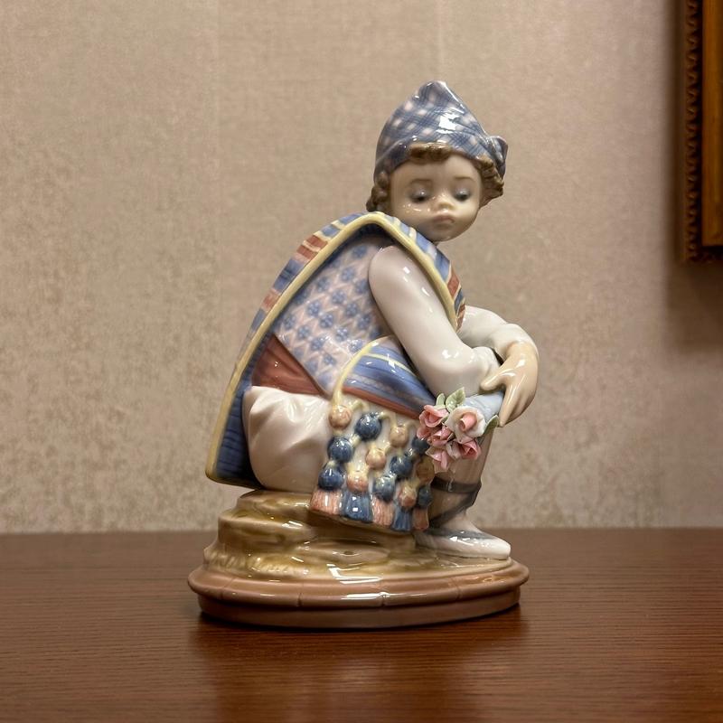 Фарфорова статуетка Lladro «валенсійський букет — ціна 8000 грн у каталозі Статуетки Купити