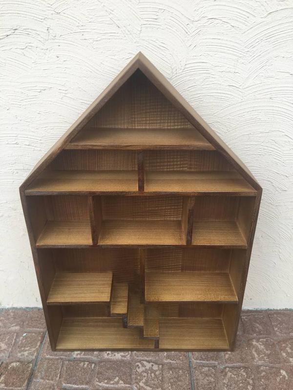 Поличка навісна хатинка коричнева — ціна 700 грн у каталозі Полиці Купити товари для дому та