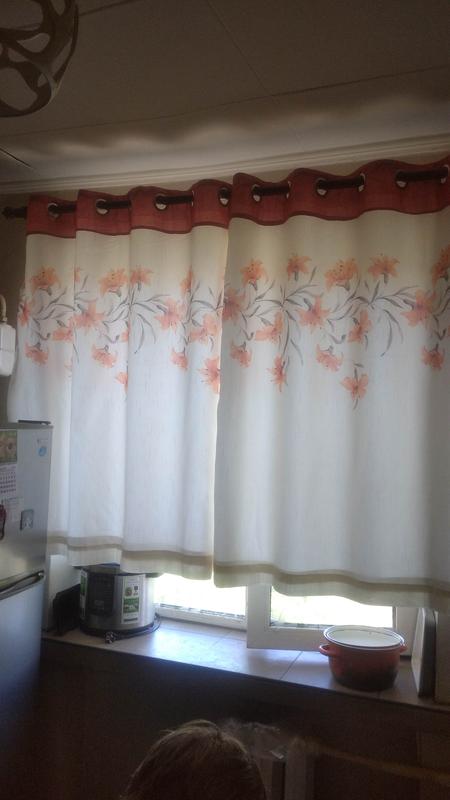 Комплект из 2 х кухонных штор на люверсах на подкладке общая ширина 230см на длину 125 — ціна