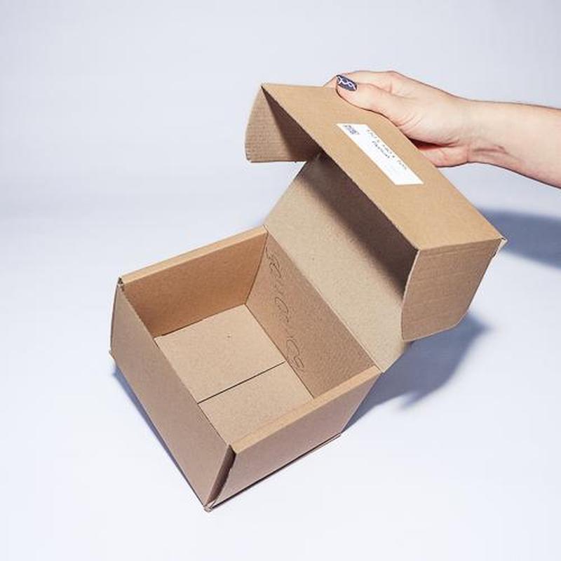 Коробка картонна 150 х 140 х 105 мм самозбірна — ціна 23 грн у каталозі Коробки Купити товари