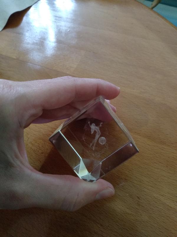 Статуетка скло куб дівчина русалка — ціна 100 грн у каталозі Статуетки Купити товари для дому та