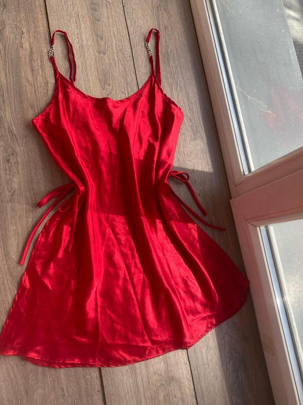 Шелковый красный пеньюар со стразами — цена 200 грн в каталоге Пеньюары ...