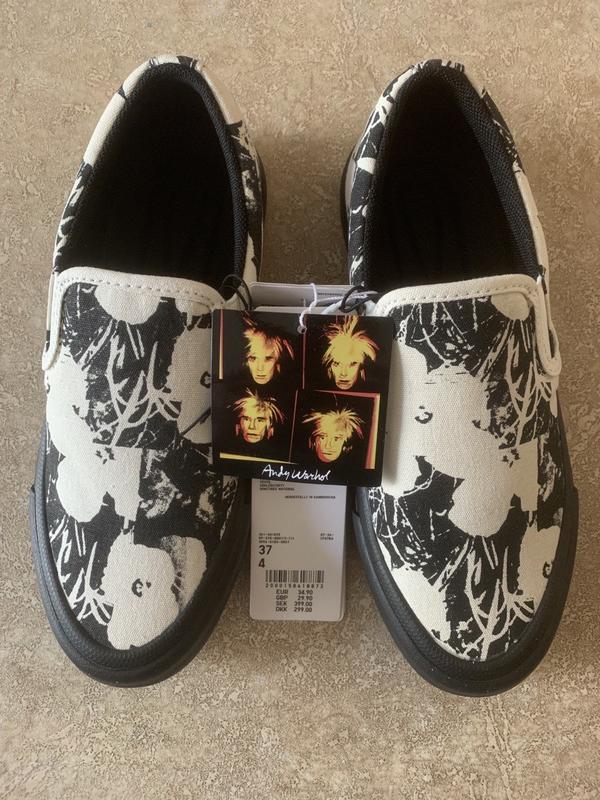Сліпони Uniqlo And Andy Warhol — ціна 1090 грн у каталозі Сліпони Купити