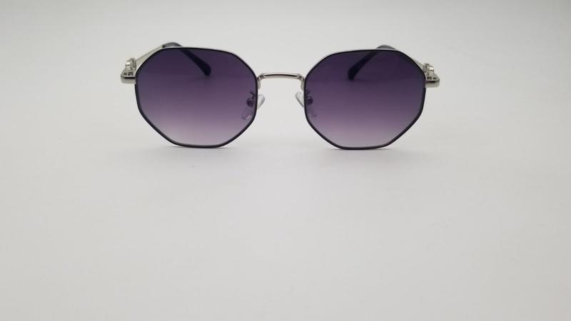 Солнцезащитные очки — ціна 400 грн у каталозі Сонцезахисні окуляри Купити аксесуари за доступною