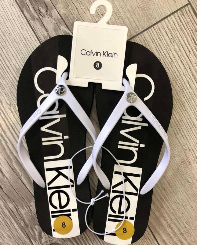 Женские вьетнамки Calvin Klein — цена 1100 грн в каталоге Сандалии