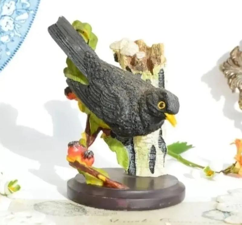 Чудова колекційна сюжетна скульптура із серії Vogelwelt Collection пташка статуэтка птичка