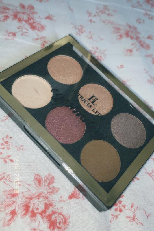 Палетка — цена 50 грн в каталоге Тени для век Купить товары для красоты и здоровья по доступной