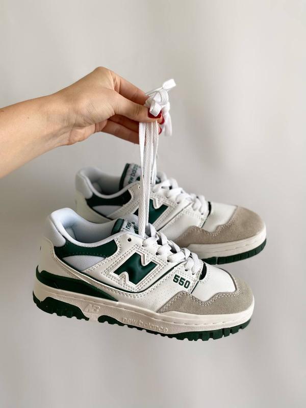 Жіночі кросівки new balance 550 white green — ціна 2050 грн у каталозі ...