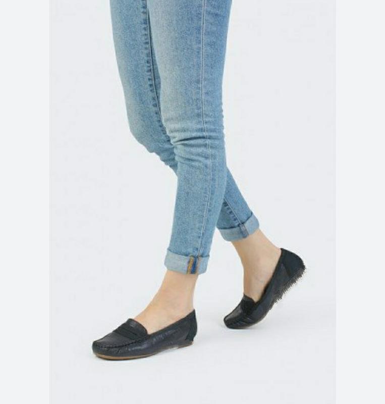 Лакові лофери мокасини балетки зручні темно сині shoo box брендові ...