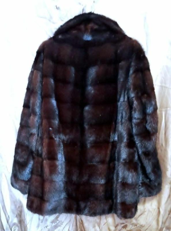 Шуба норкова поперечка колір гіркий шоколад темно коричньова натуральне хутро — ціна 6980 грн у