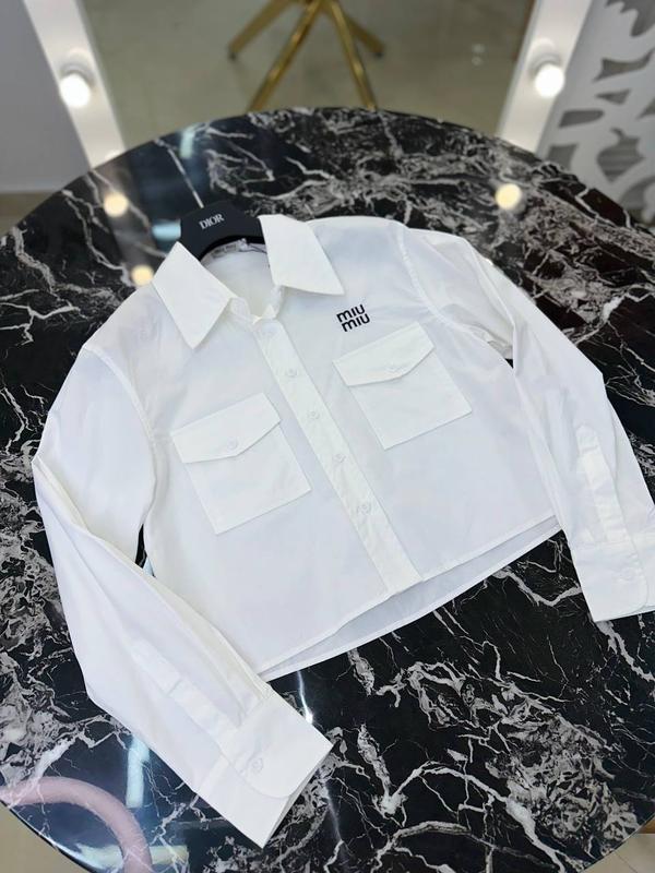 Укорочена жіноча сорочка в стилі Miu Miu — ціна 2900 грн у каталозі Сорочки Купити жіночі речі