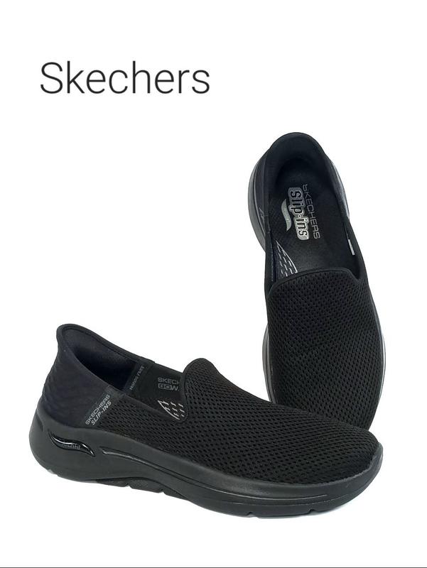 Skechers slide store