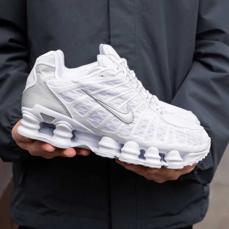 Кроссовки nike shox tl white, найк шокс тл белые, белые найки шоксы ...