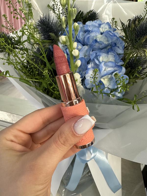 Матовая стойкая помада Bogenia Angelic 12 оттенок — цена 170 грн в