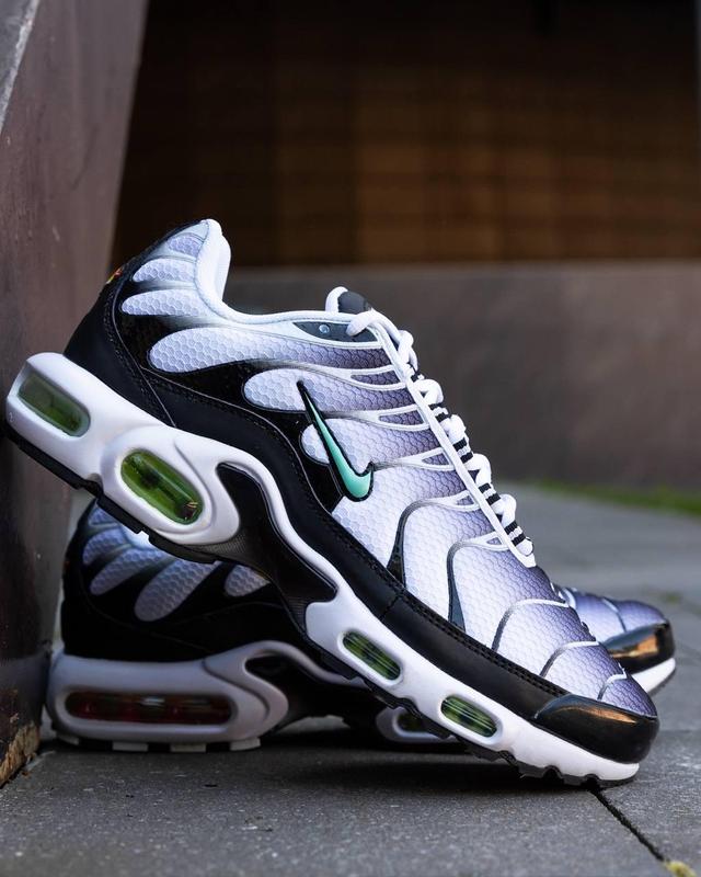 Nike air max plus tn black white mint — ціна 2600 грн у каталозі ...