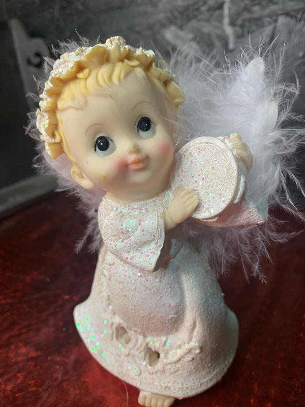 Ангел з підсвіткою — ціна 140 грн у каталозі Статуетки Купити товари для дому та побуту за