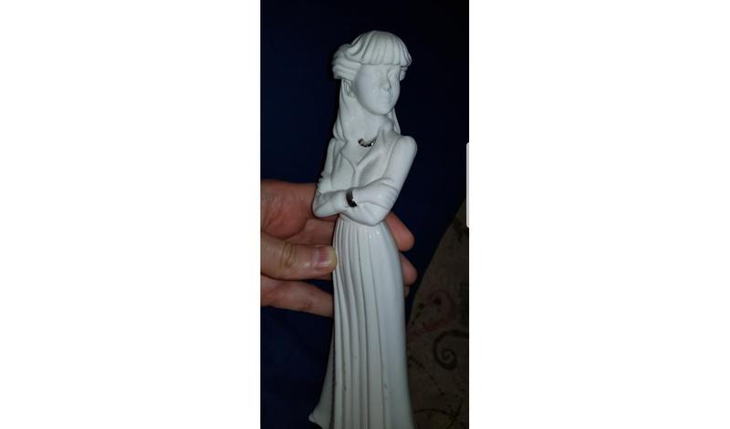 Витончена фарфорова статуетка — ціна 650 грн у каталозі Статуетки Купити товари для дому та