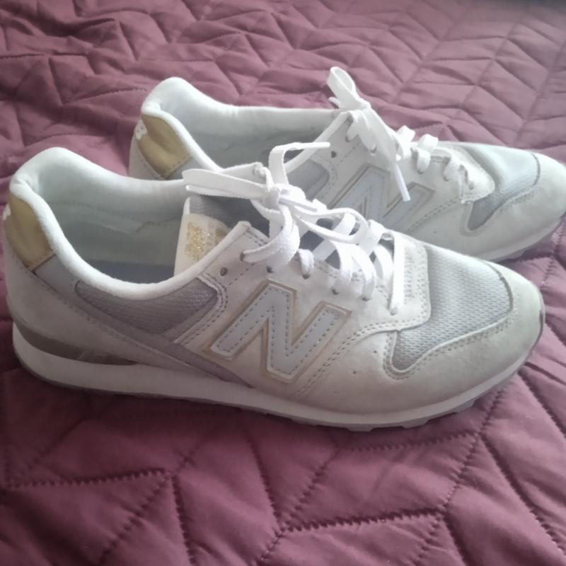 Кросівки New Balans — ціна 800 грн у каталозі Кросівки Купити жіночі речі за доступною ціною на