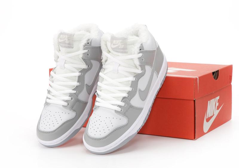 Зимові жіночі кросівки nike sb dunk high grey white winter fur найк ...