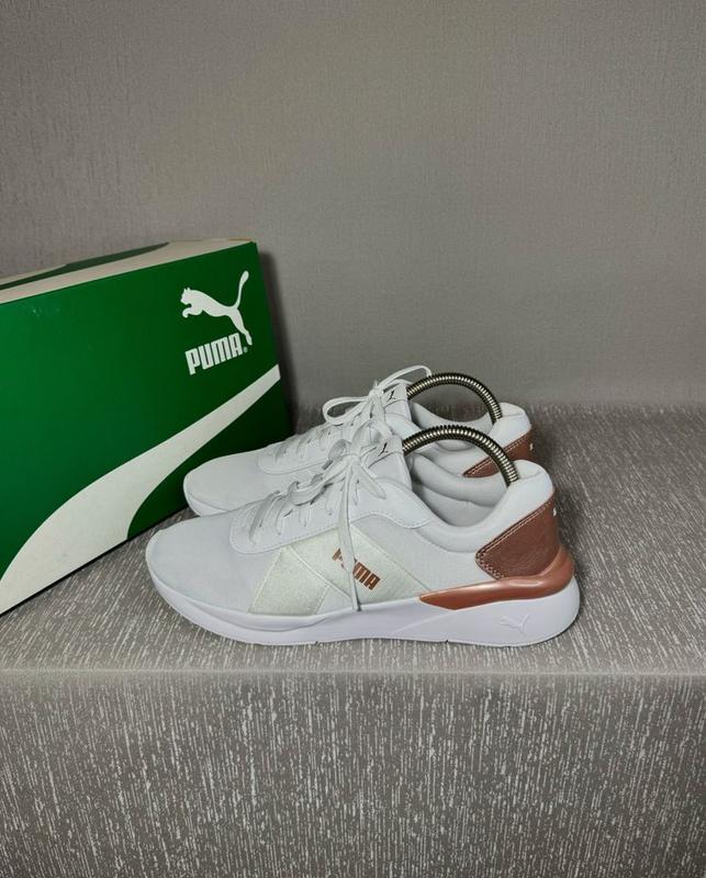 Оригінальні кросівки puma rose metallic pop — ціна 1900 грн у каталозі ...