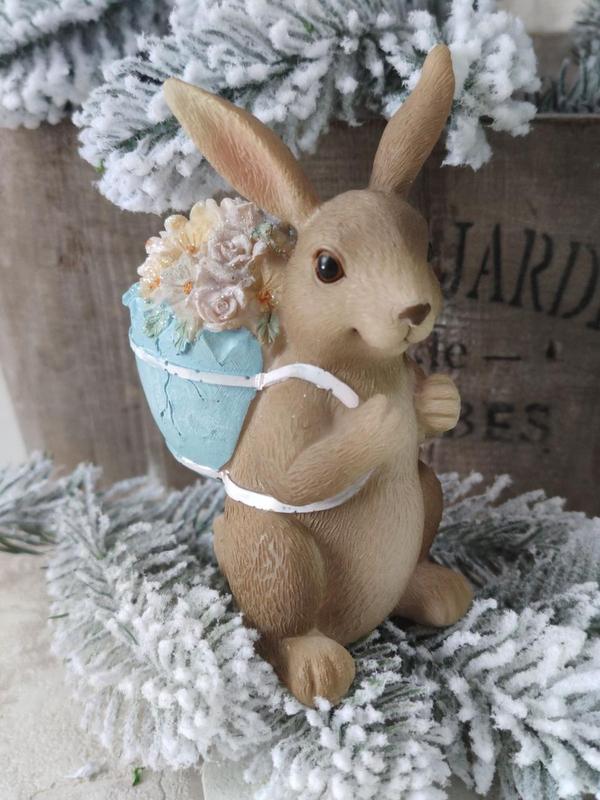 Статуетка керамічна зайка з квітами H 12 5 х8х6 см — ціна 350 грн у каталозі Статуетки Купити