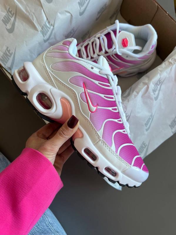 Кросівки nike air max tn plus hot pink — ціна 2550 грн у каталозі ...