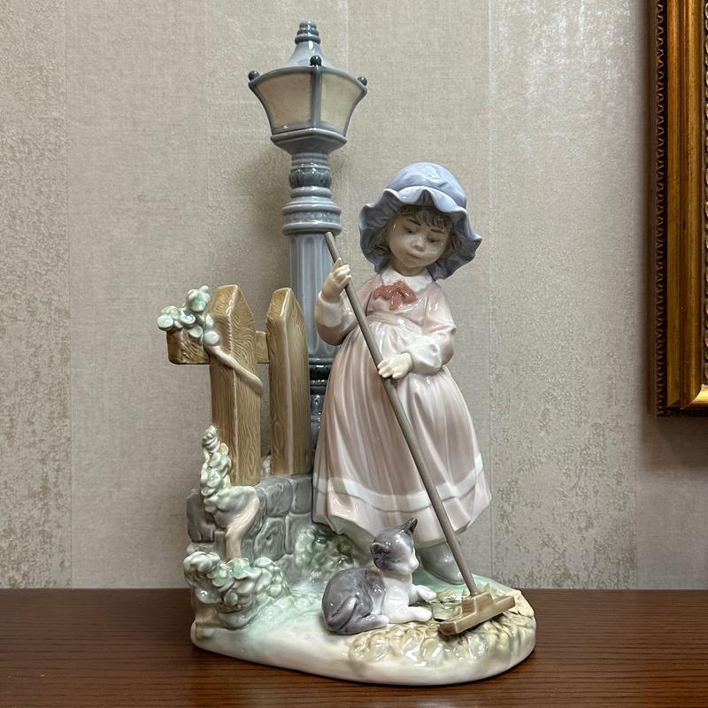 Порцелянова статуетка Lladro «осіння прибирання — ціна 12500 грн у каталозі Статуетки Купити
